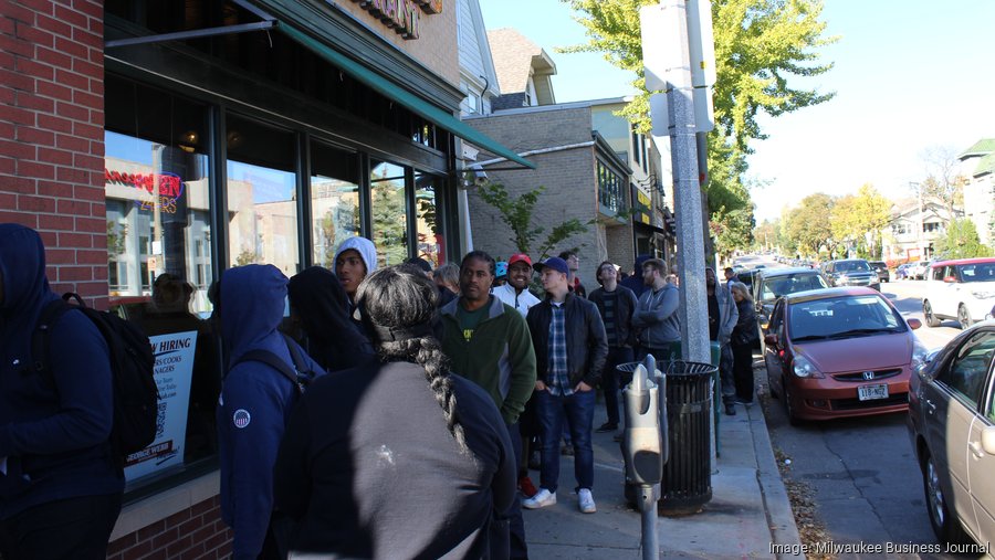 George Webb sets date for burgers giveaway after Brewers' win streak ...
