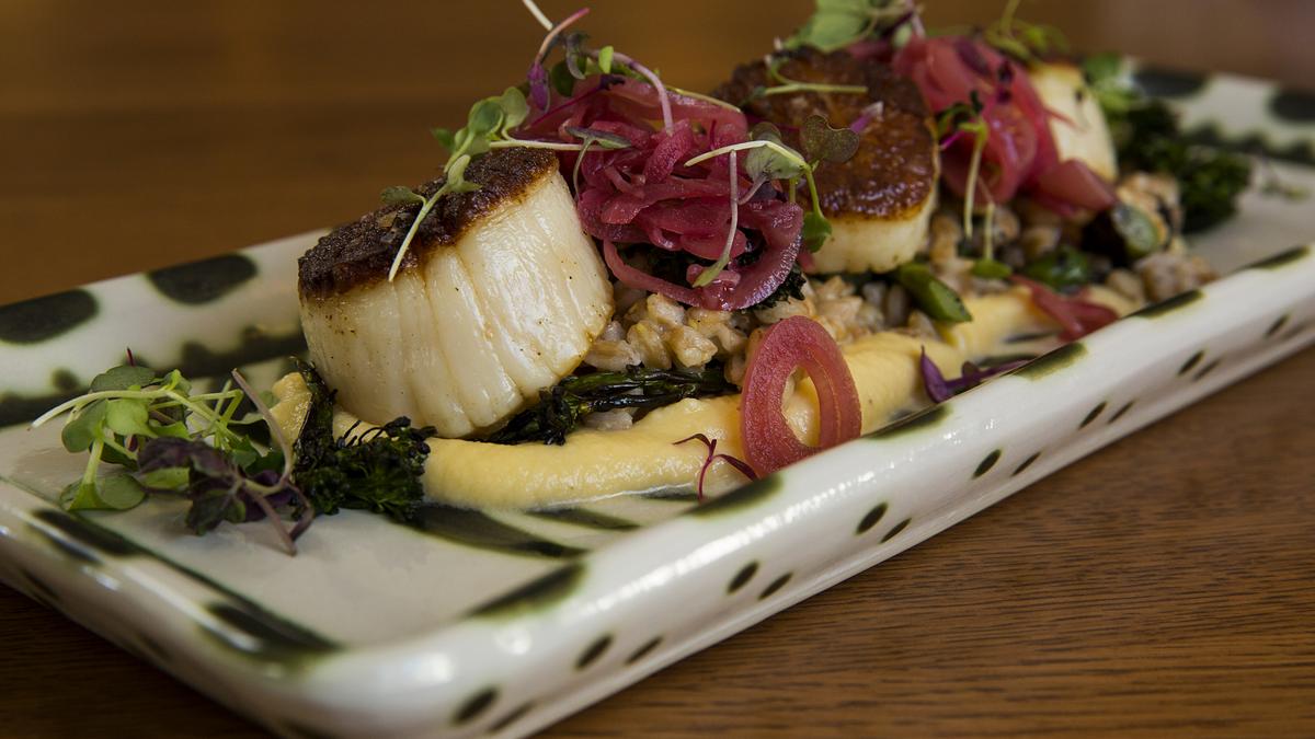 The Pine Room sets reopening date, adds curbside to-go menu ...