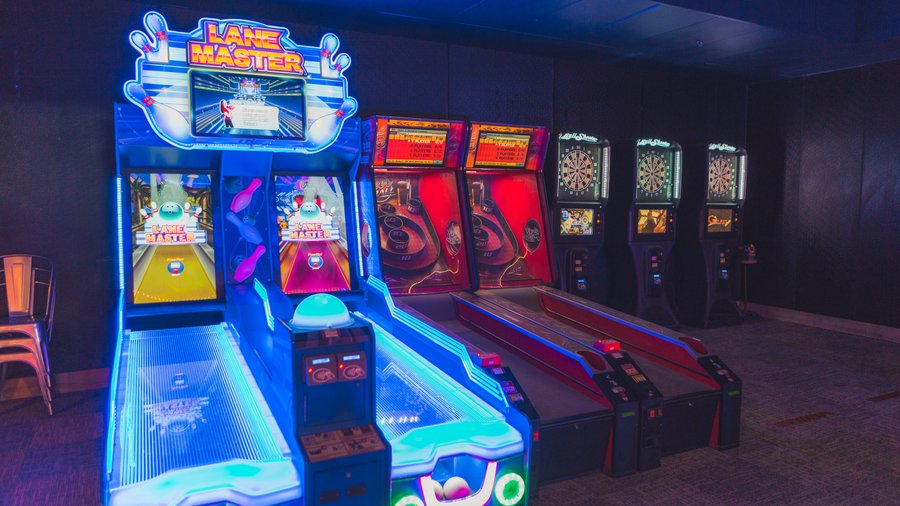 Victoria Burrow in Victoria offers food, drink, mini-golf, virtual ...