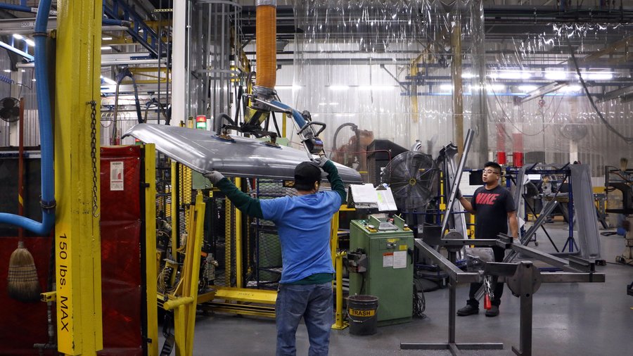 Daimler Truck Production 2018 4666
