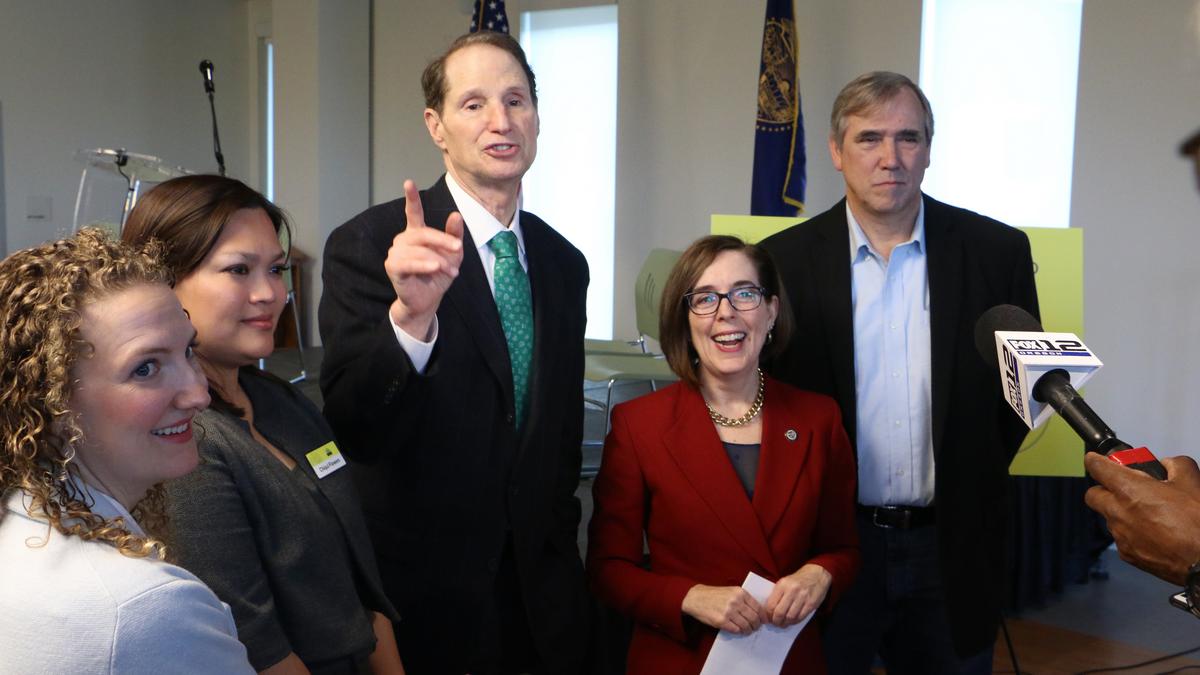 Wyden, Merkley, Blumenauer vow to fight for federal infrastructure ...