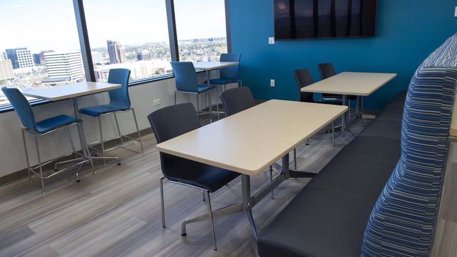 DBJ Offices: Tour the bright, colorful spaces of Transwestern's new DTC ...