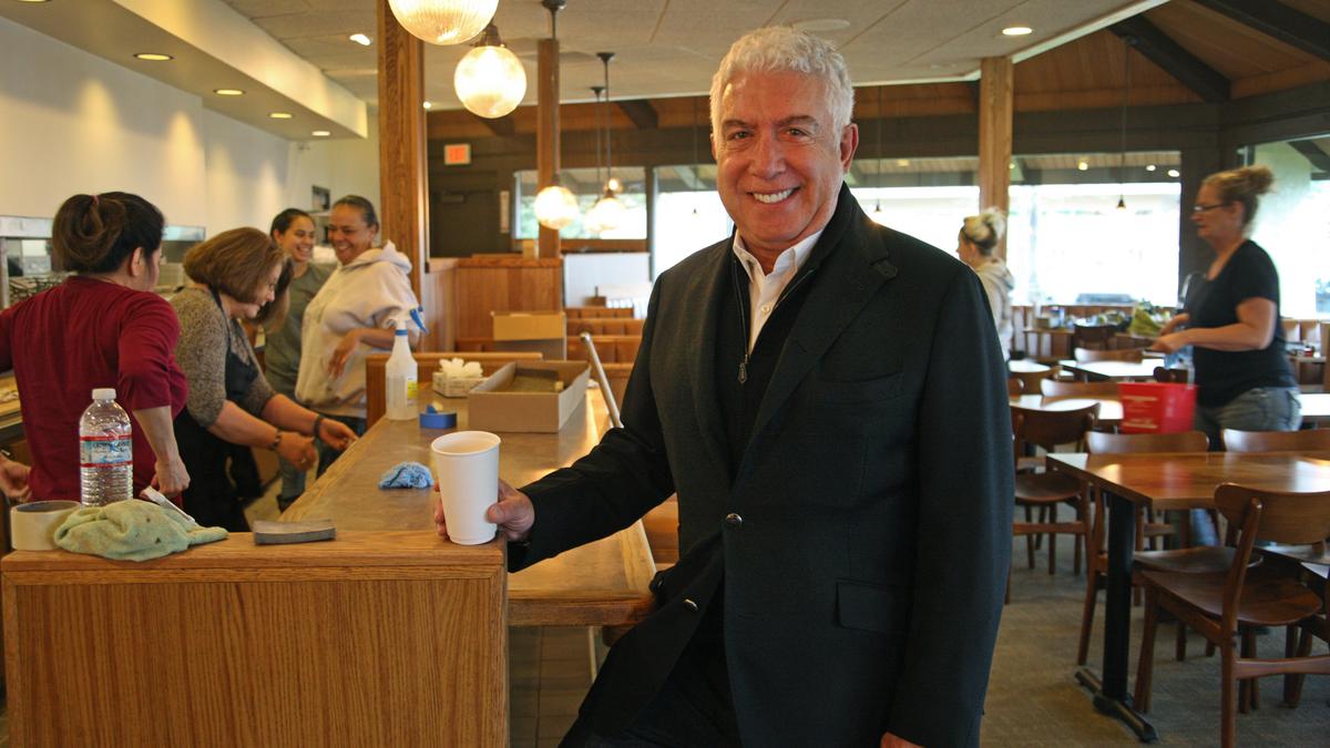 Shari's Cafe & Pies remodels its restaurants - Portland Business Journal