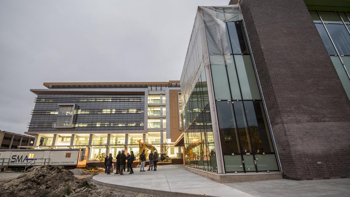 See construction progress of UWM’s Lubar Entrepreneurship Center ...