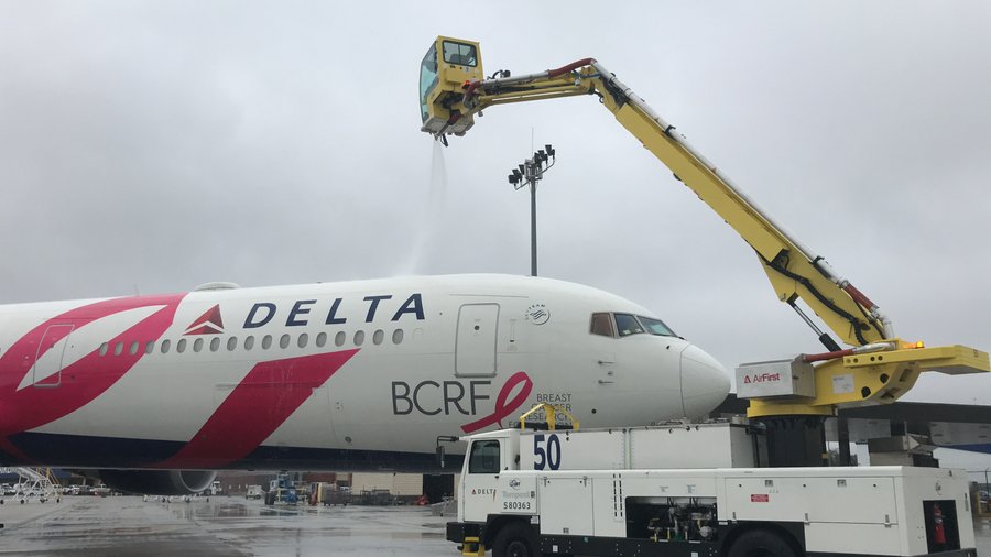 Delta De-Icing Equipment