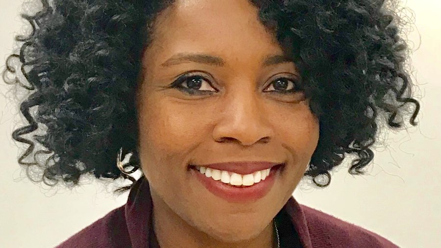 Tracy Brown headshot