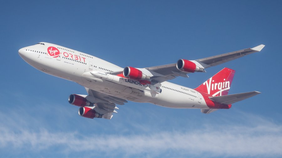 Virgin Orbit's rocket-carrying Boeing 747 takes first flight with ...