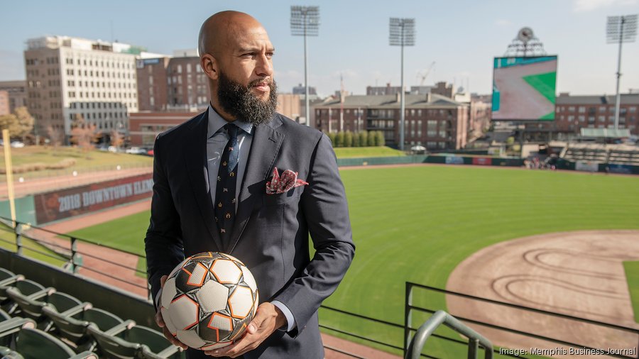 Soccer star Tim Howard is returning to the field to play goalie for ...