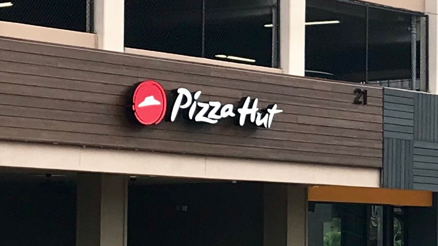 NPC International could close as many as 300 Pizza Hut stores - Kansas ...