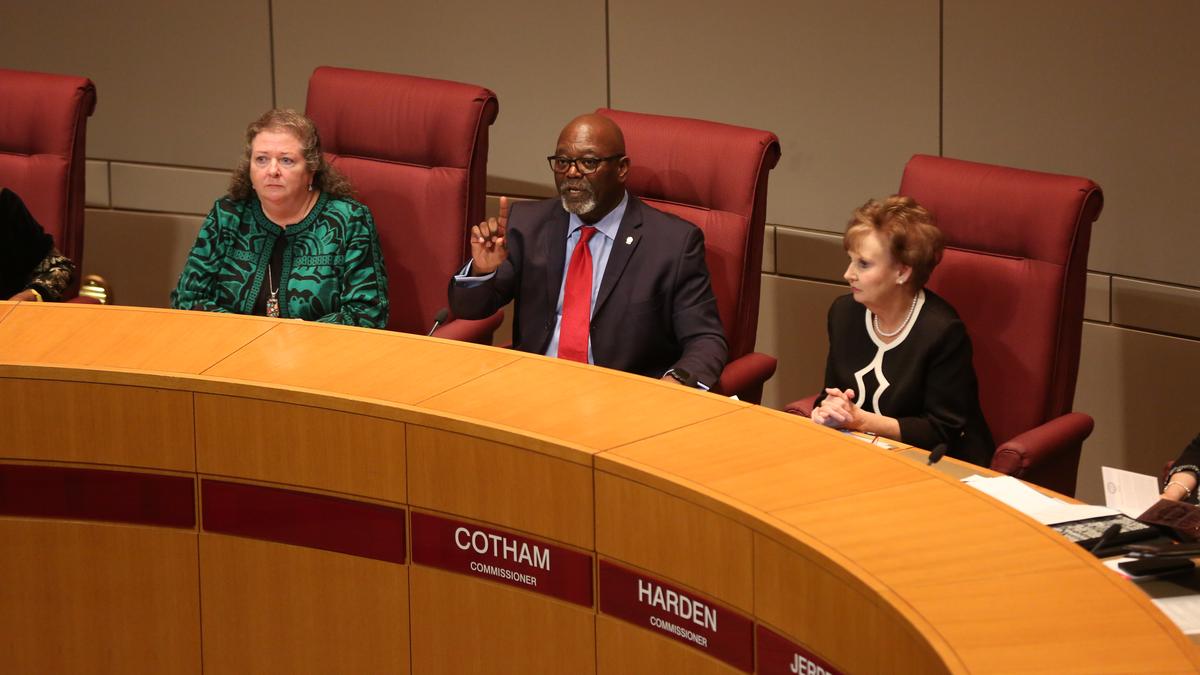 Mecklenburg County board takes office, selects new chair - Charlotte ...