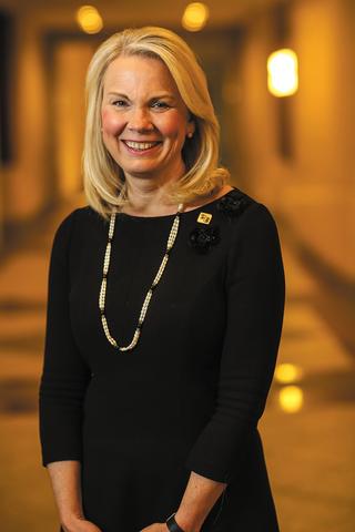 Fifth Third C-level exec Teresa Tanner steps down - Bizwomen