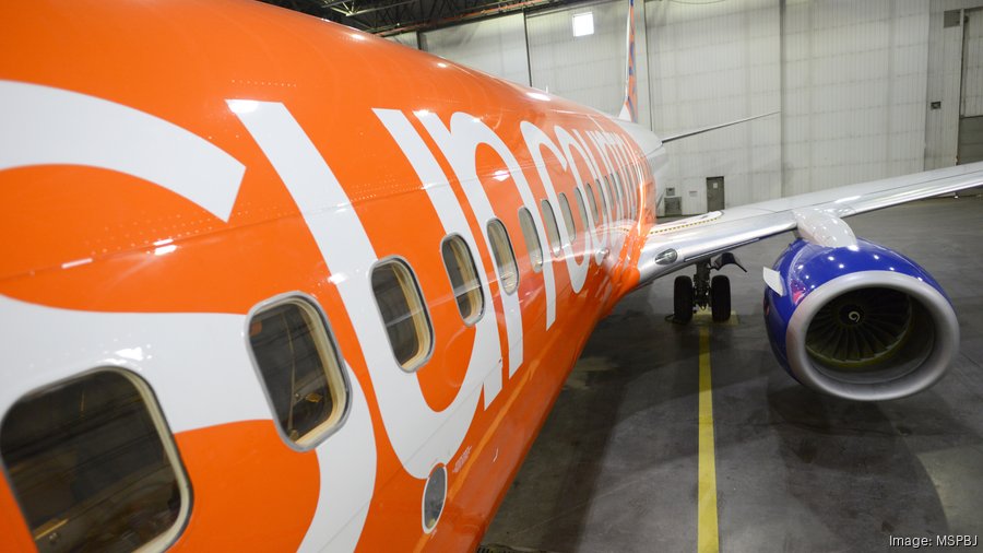 Sun Country baggage piles up at MSP airport as cancellations mount ...