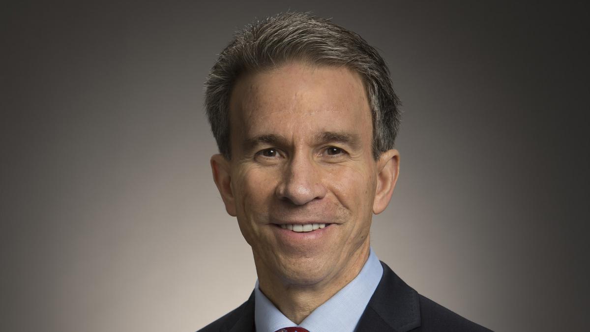 Caterpillar's CEO is now the board chairman, too - Chicago Business Journal
