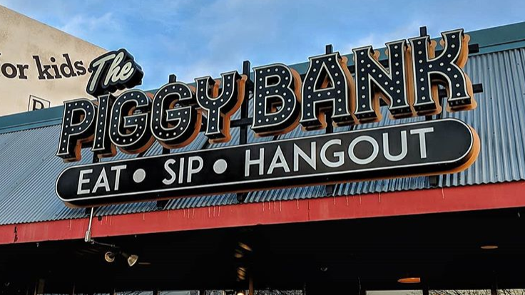 ‘Cursed’ restaurant space once home to Uptown's Old Chicago has likely ...