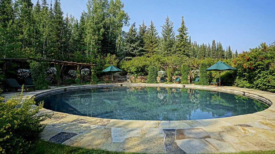 Colorado ranch owned by billionaire Henry Kravis of KKR & Co. listed ...