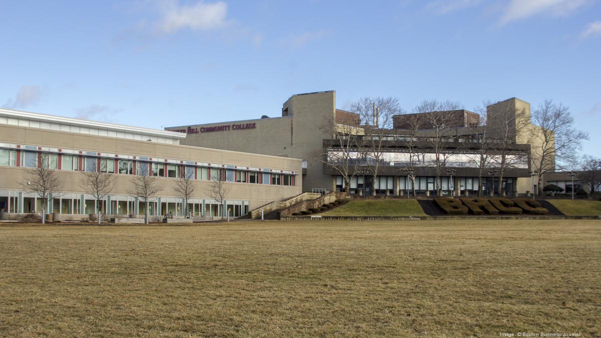 Massachusetts community colleges are requiring vaccines for students ...