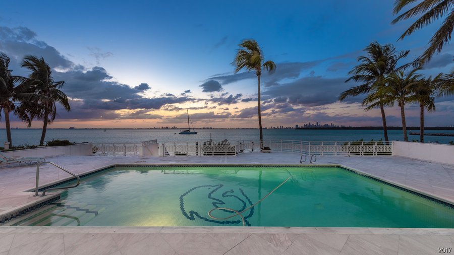 Katsoufis family sells Key Biscayne mansion to Eduardo Salazar Mallory ...
