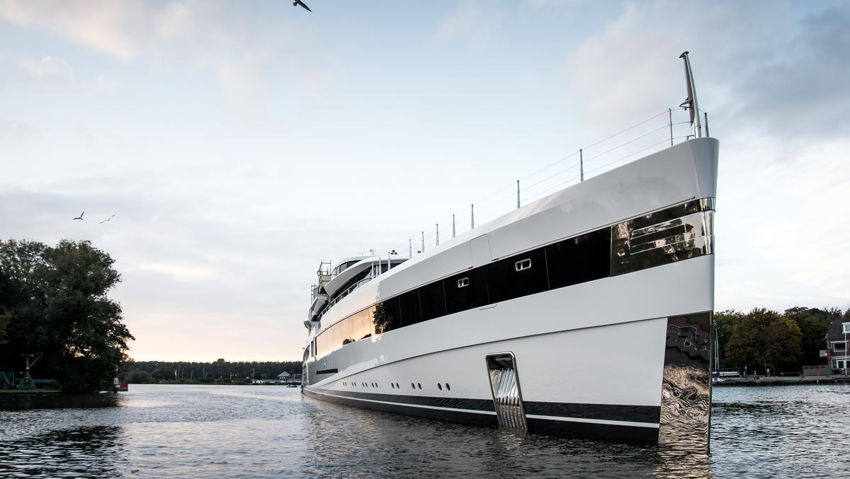 Dan Snyder buys $100 million yacht with Imax theater - Washington ...