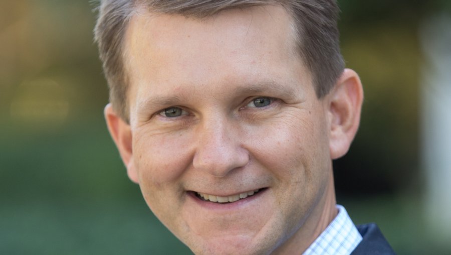 Meredith Leapley promotes Alan Scoggins, shifts herself to Leapley ...