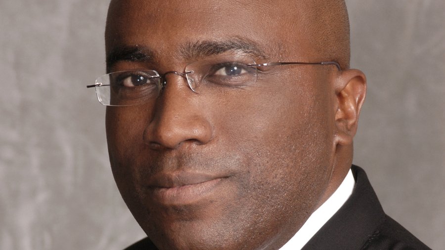 Financial services firm Edward Jones promotes 2 execs, sets records ...