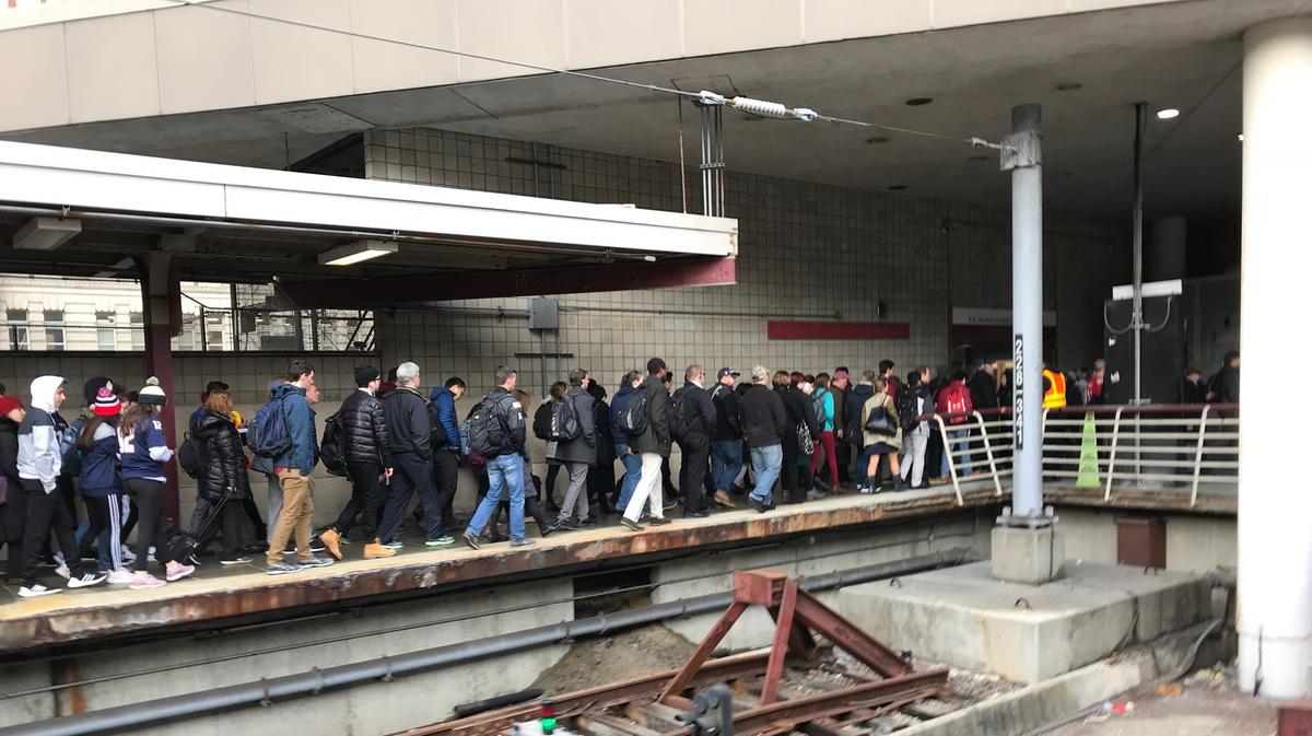 Commuter rail expects 'highest ridership ever' for Patriots Super Bowl ...