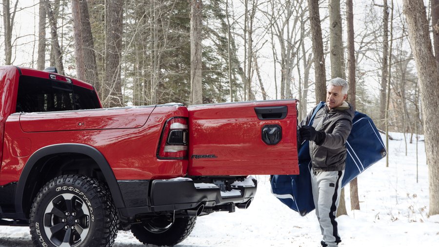 Ram debuts Multifunction Tailgate with 60/40 vertical split - Atlanta ...