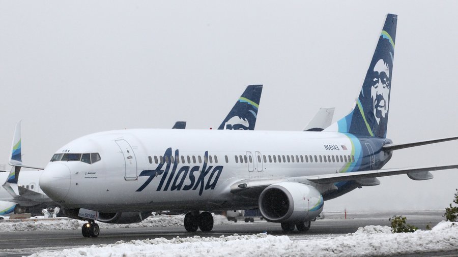 Alaska Air closes year in the black after a challenging Q4 - Puget ...