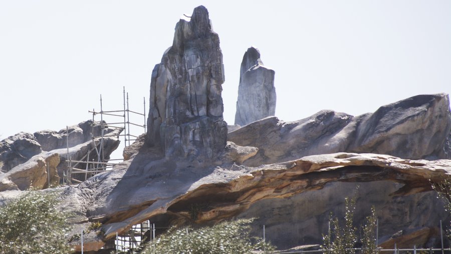 Star Wars: Galaxy's Edge construction