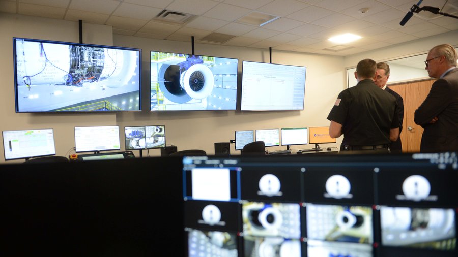 Delta Air Lines (NYSE: DAL) unveils world's largest engine test cell ...