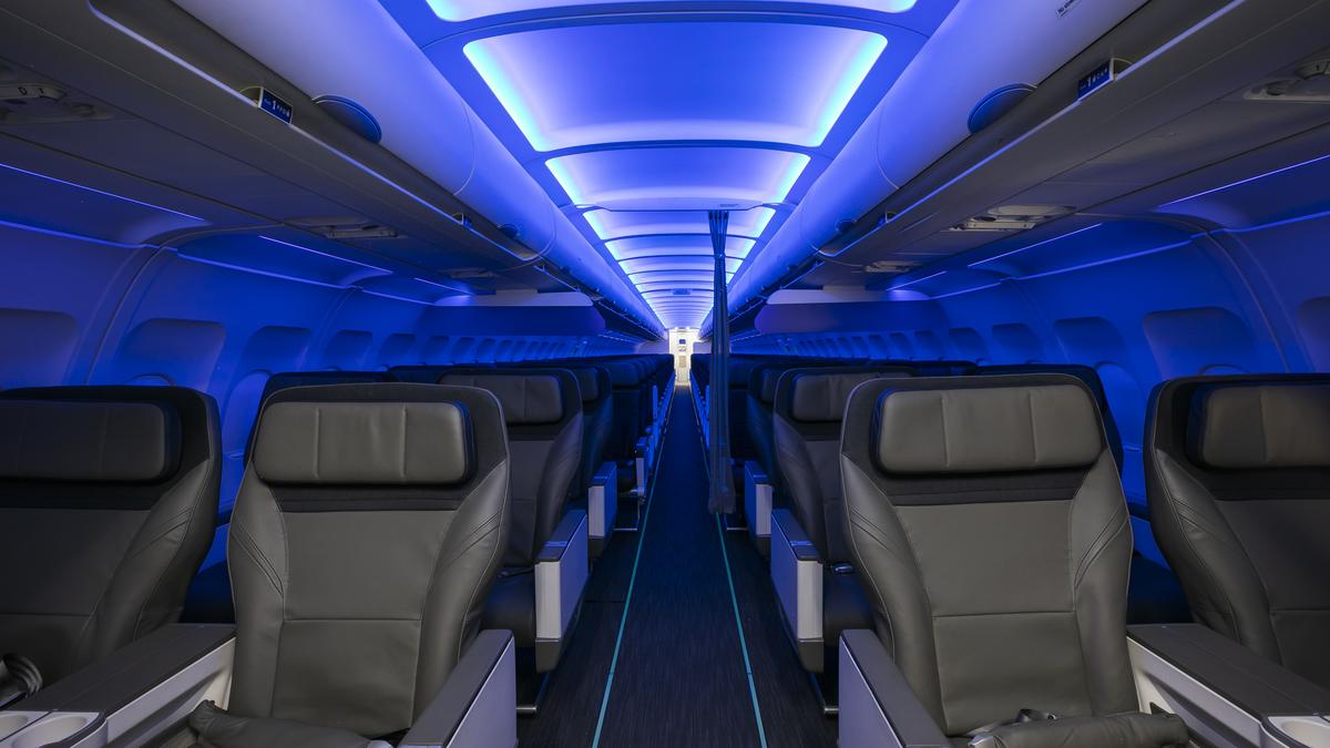 Alaska Air Group offers sneak peek of refurbished Airbus A320 cabins ...
