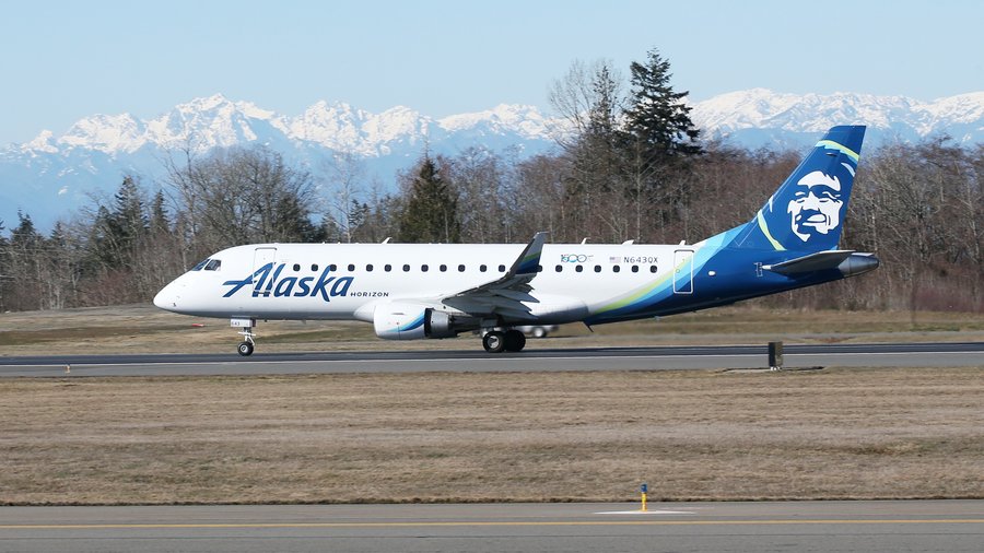 Alaska Airlines ramping up service at Everett's Paine Field, with full ...