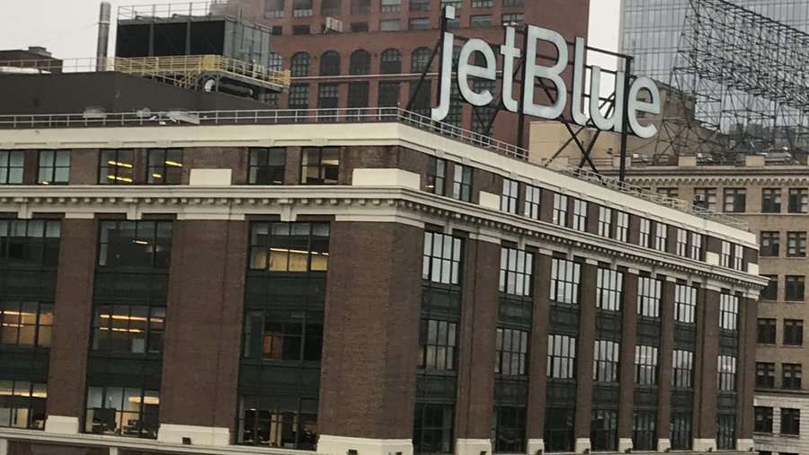 Former JetBlue gate agent faces prison for giving $1M worth of free ...