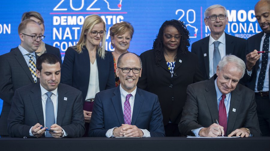 Milwaukee's DNC host committee expected to include Democrats ...