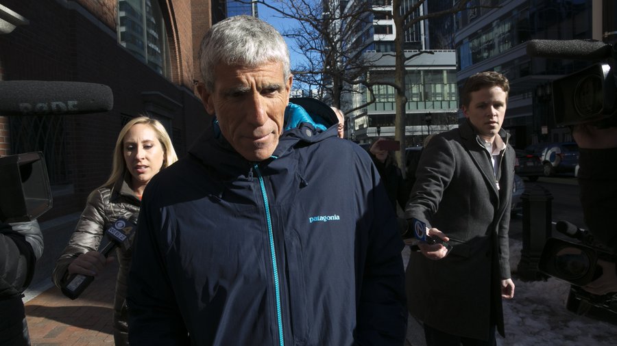 Rick Singer sells house for $2.52M - L.A. Business First