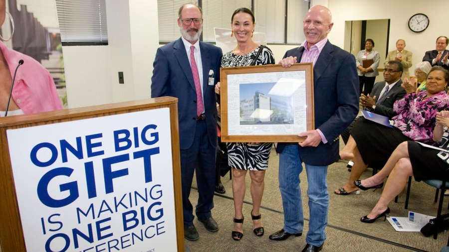 Lester Smith, Houston philanthropist and oilman, dies at 76 - Houston ...