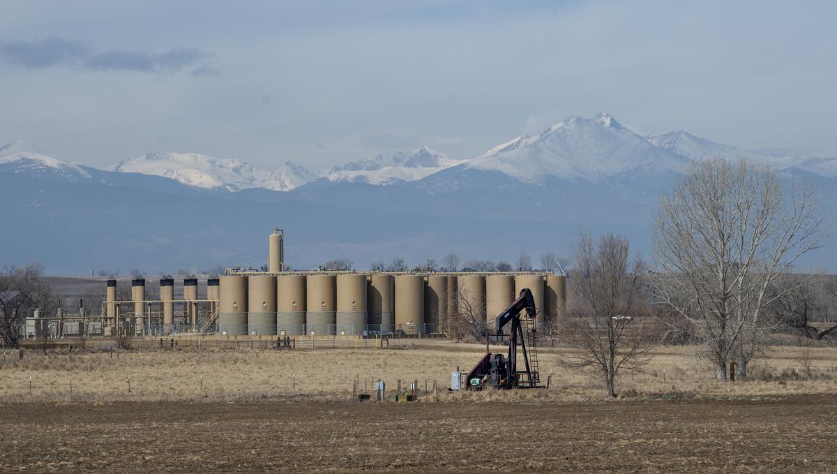 Colorado's record-setting oil industry faces uncertainty - Denver ...