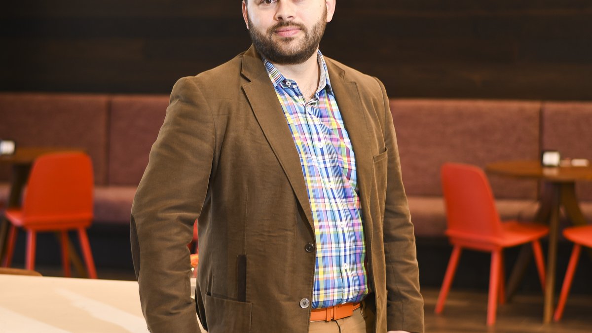 How Richard Margolin is using robots to help children with autism at ...