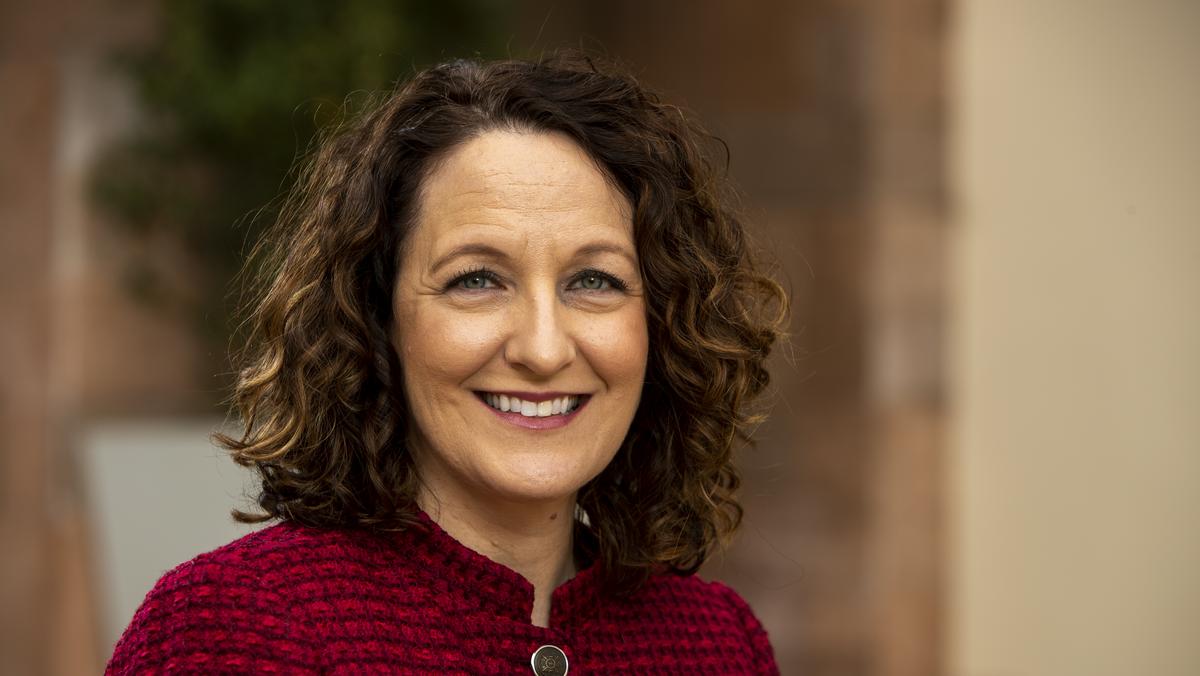 2019 Outstanding Women in Business: Julie Tomich, American Express ...