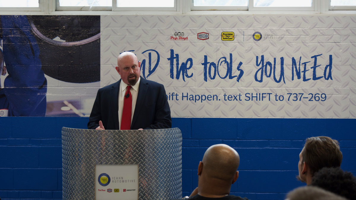 Auto mechanics training: Pep Boys, Lincoln Tech develop new program to ...