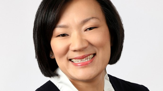 CarrieChang WebsiteHeadshot 1