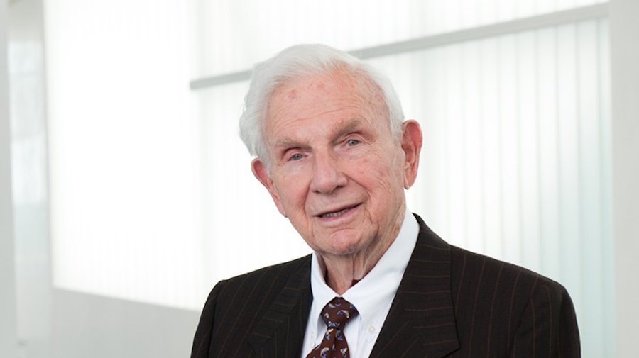 Bloch foundation offers scholarships for UMKC business grad programs ...