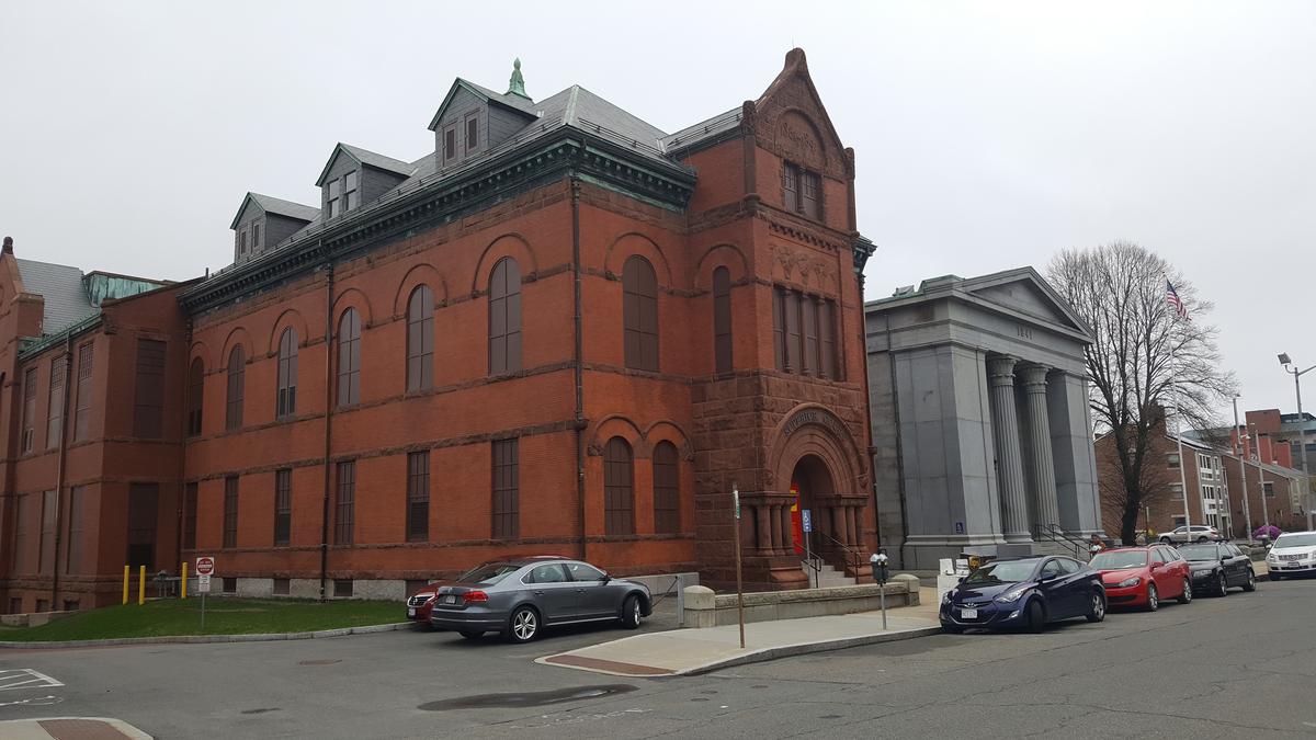 Salem seeks developer for former courthouse next to commuter station ...