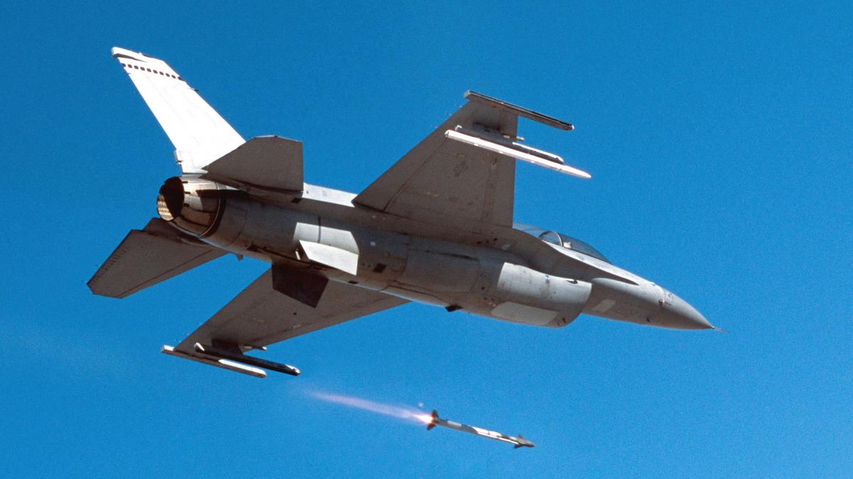 Raytheon wins over $800M in defense contracts - Phoenix Business Journal
