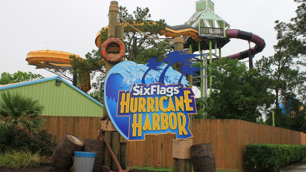 How Schlitterbahn in Galveston, Six Flags Hurricane Harbor SplashTown ...