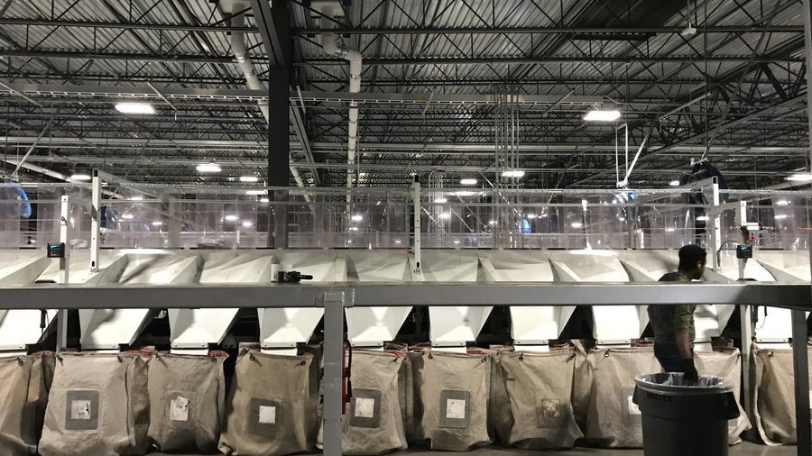 UPS Centennial Hub 10