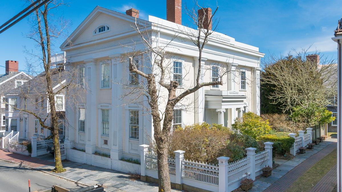 Nantucket Mansions