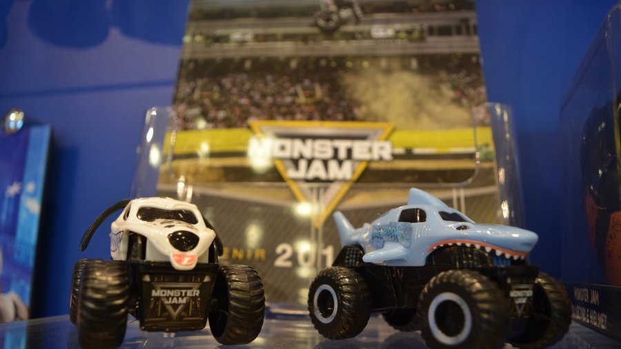 Feld Entertainment lays off more than 1,400 employees - Tampa Bay ...