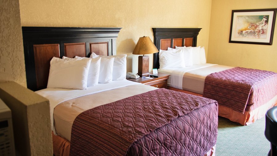 Fort Rapids guest room