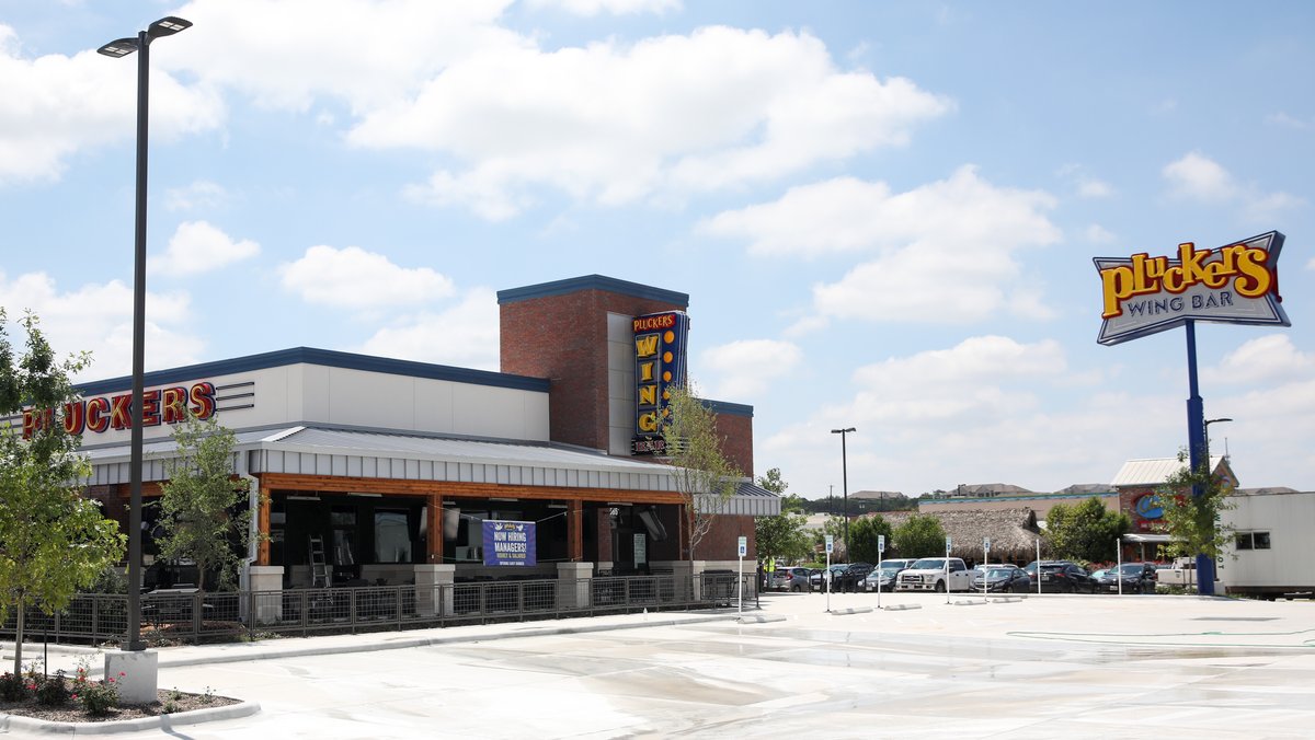 Why owners of Austin wing chain Pluckers remain bullish on expansion ...