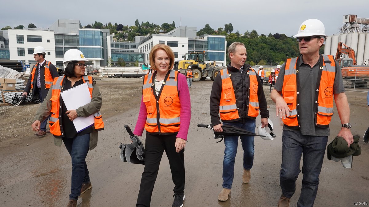 Expedia Group sets a date to begin its headquarters move from Bellevue ...